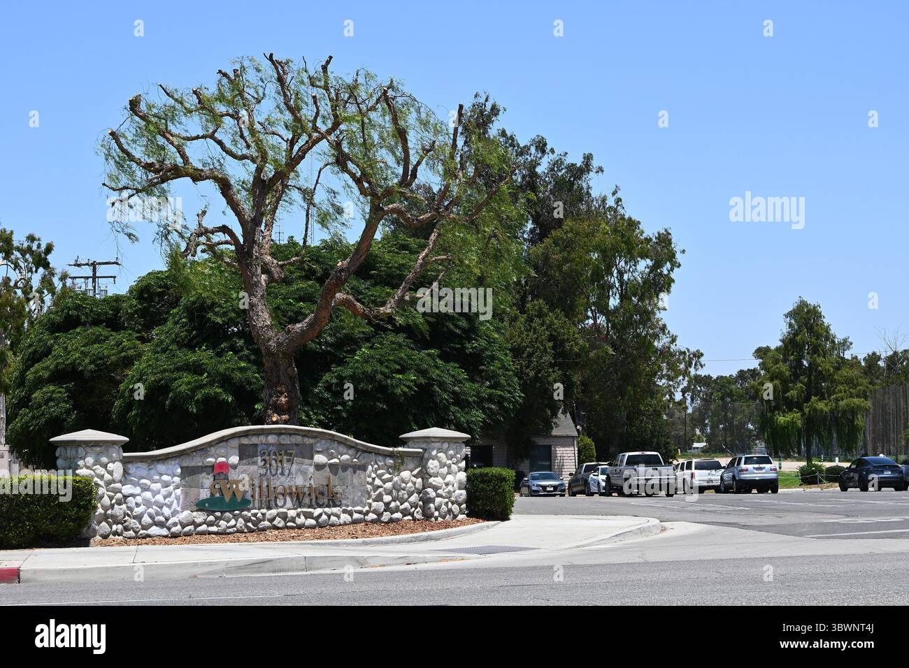 SANTA ANA, CALIFORNIA - 16 JULY 2025: Willowick Golf Course is the ...