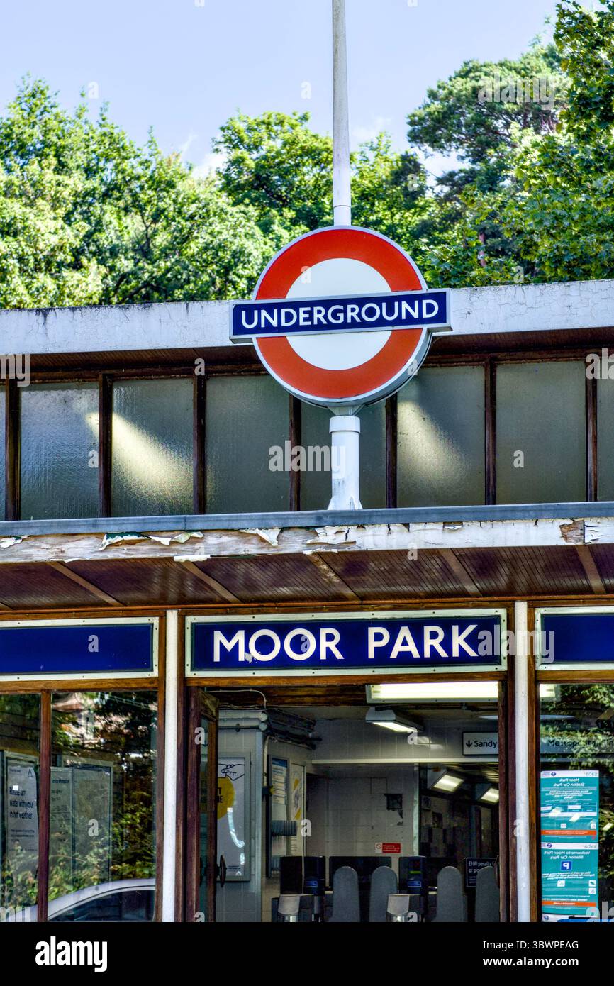 Moor Park Railway Station, Hertfordshire, England, U.K Stock Photo - Alamy