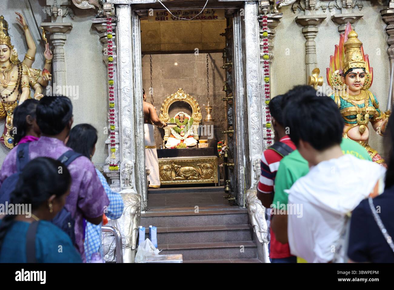 Sri Dodda Ganapathy Temple : Dodda Ganesha Temple is situated in ...