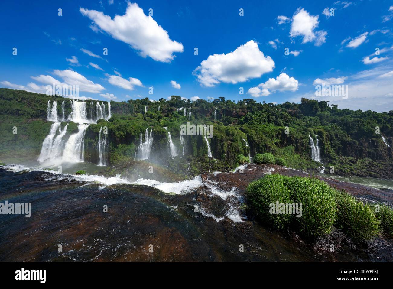 The Iguazu falls between Argentina, Brazil and Paraguay Stock Photo - Alamy