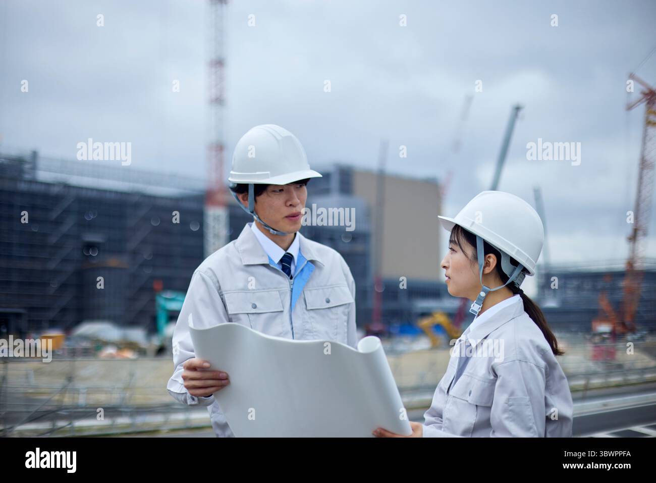 Japanese workers at construction site Stock Photo - Alamy