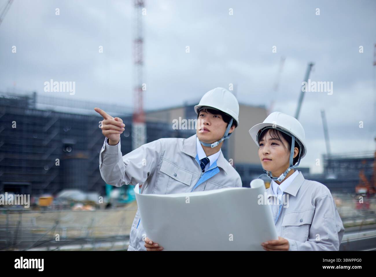 Japanese workers at construction site Stock Photo - Alamy