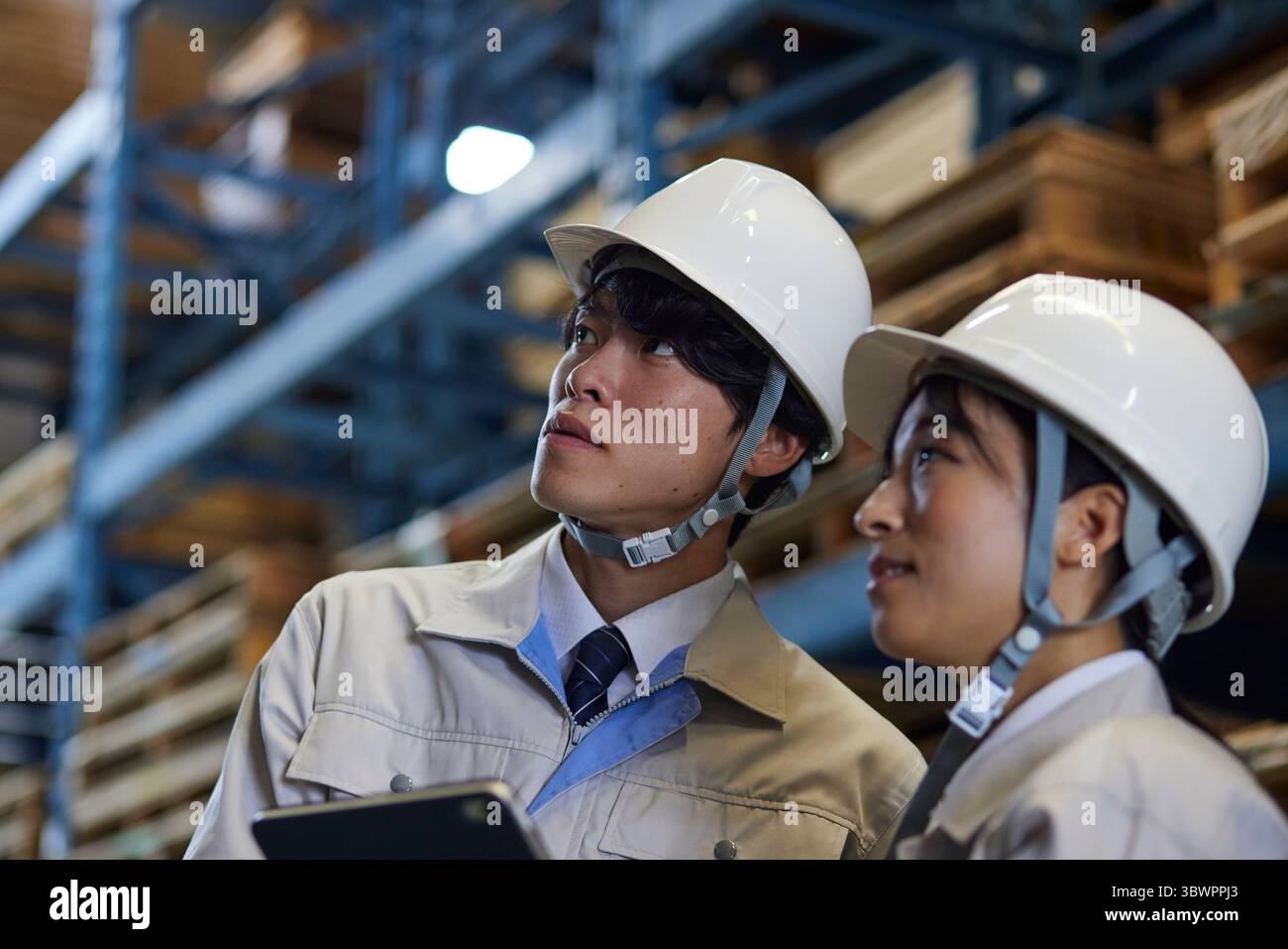 Japanese workers at construction site Stock Photo - Alamy