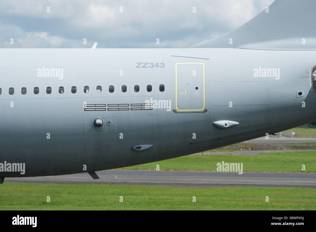 Missile warning sensors hi-res stock photography and images - Alamy