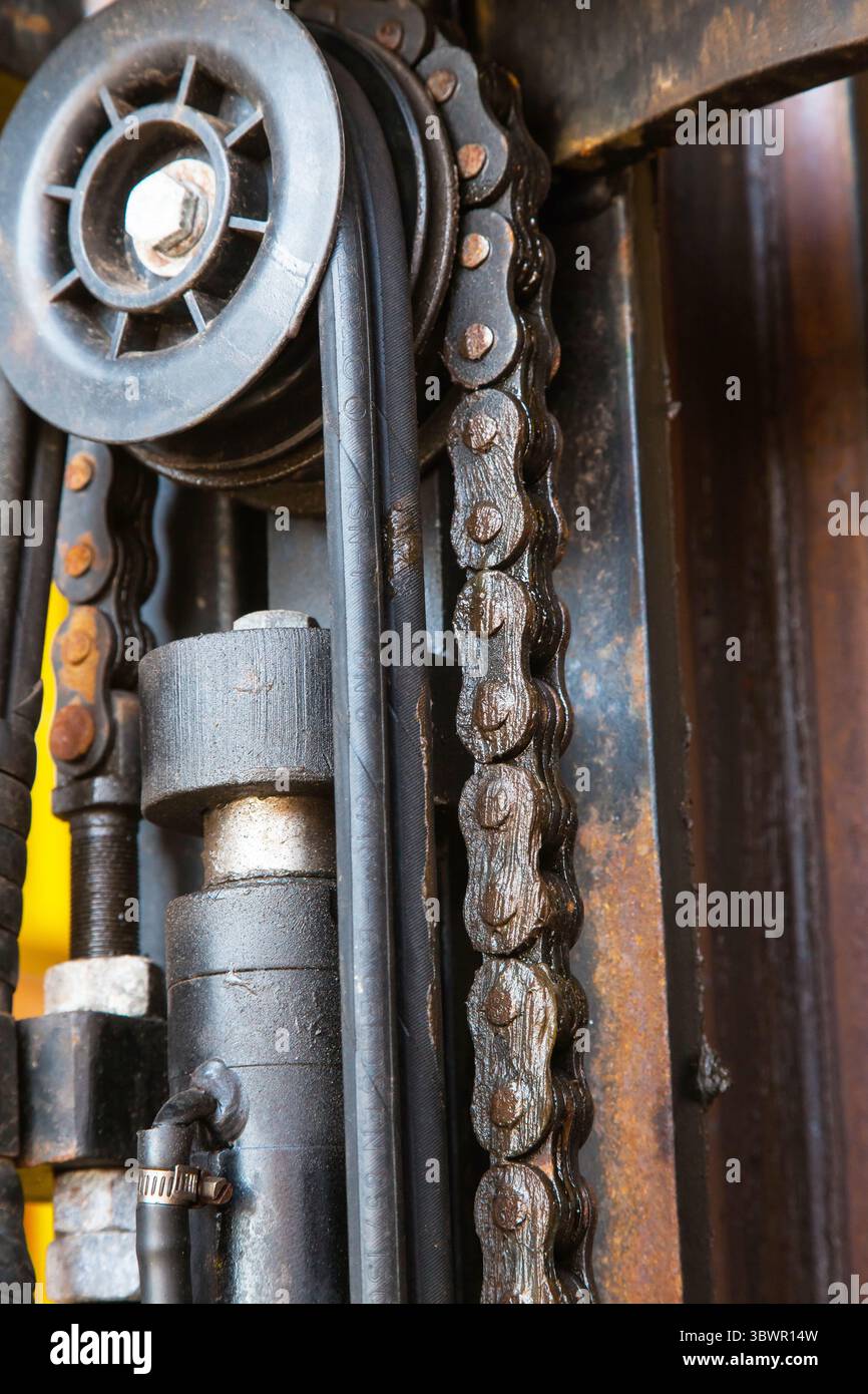 Mechanical forklift hi-res stock photography and images - Alamy