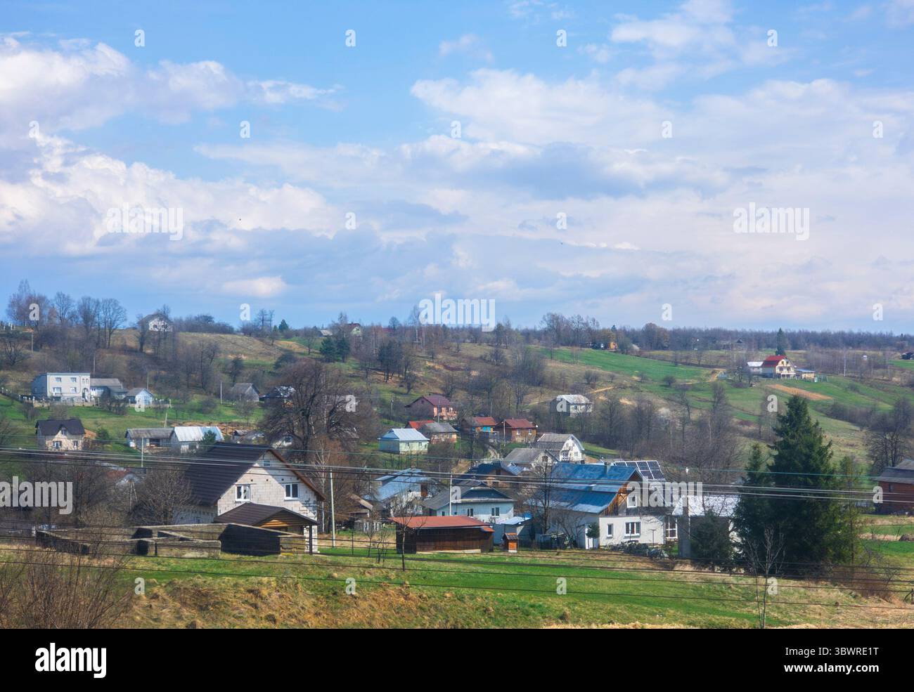 Picturesque ukrainian village houses hi-res stock photography and ...