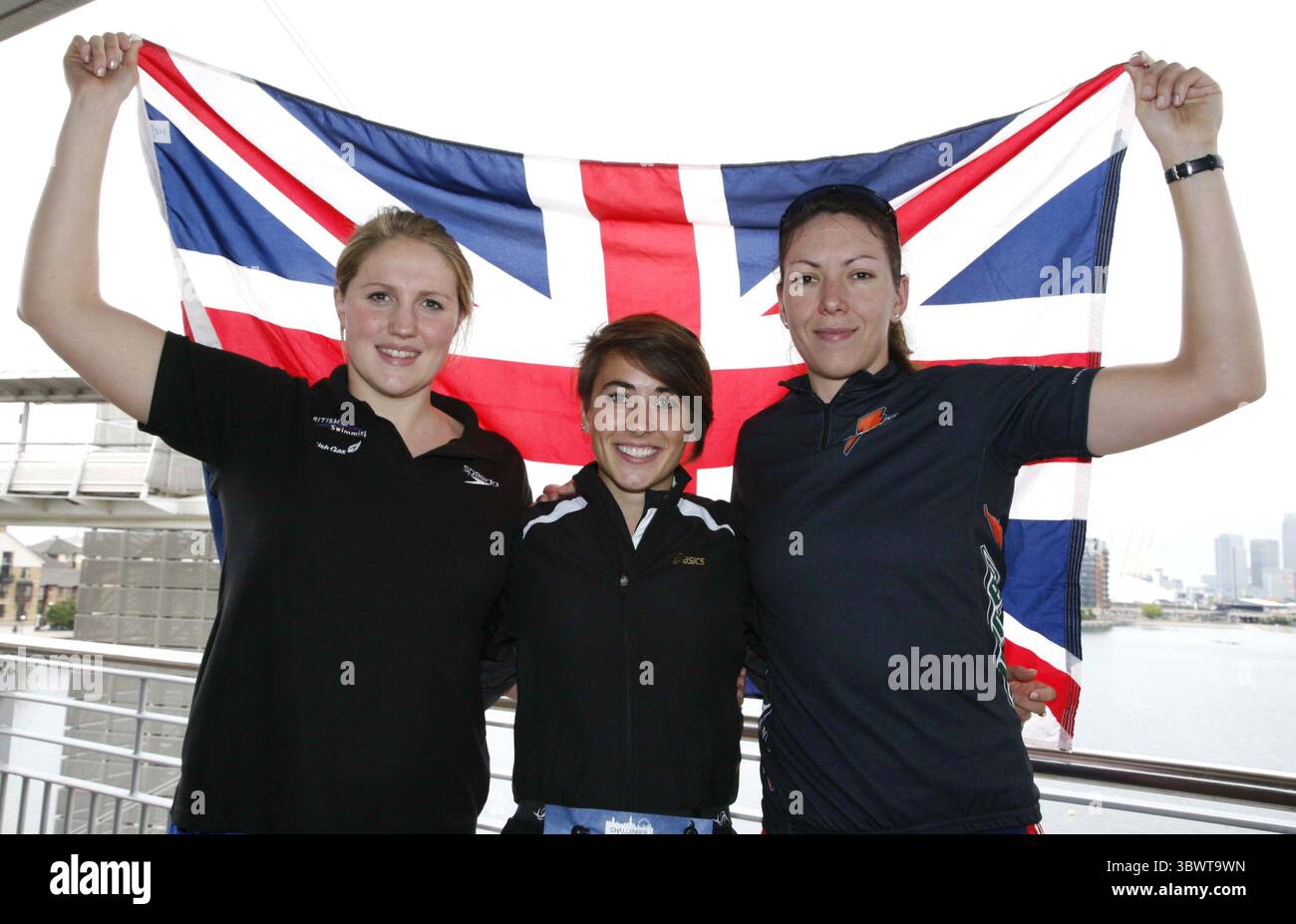 Rebecca Romero, Emily Pidgeon and Cassie Patten at the London Triathlon ...