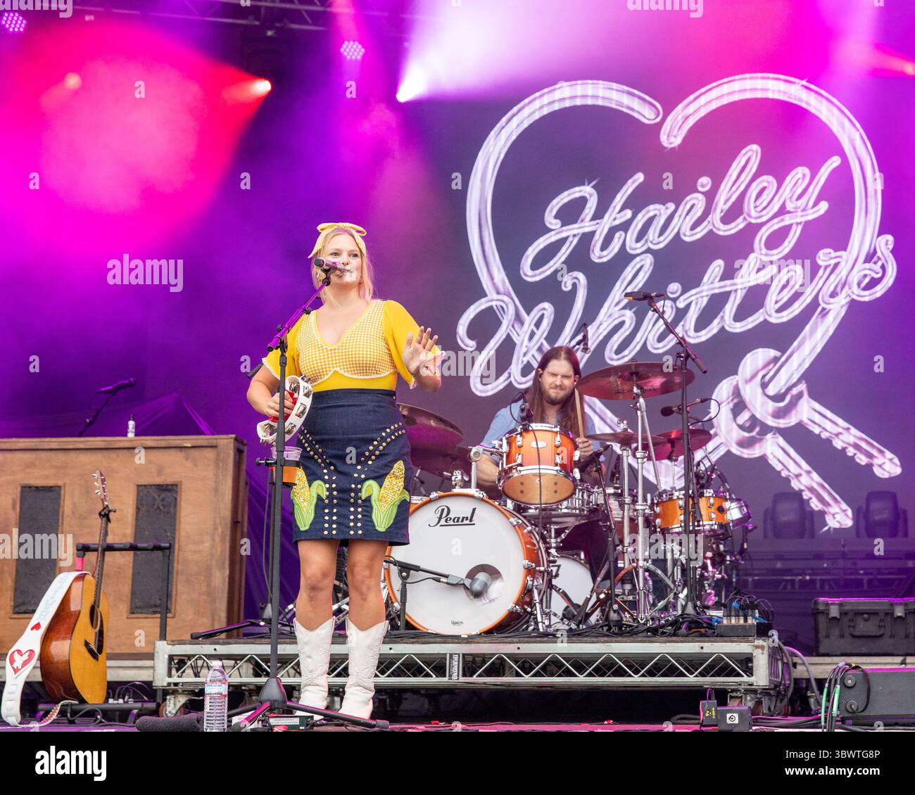 July 11, 2021, Chicago, Illinois, U.S: Country singer HAILEY WHITTERS ...