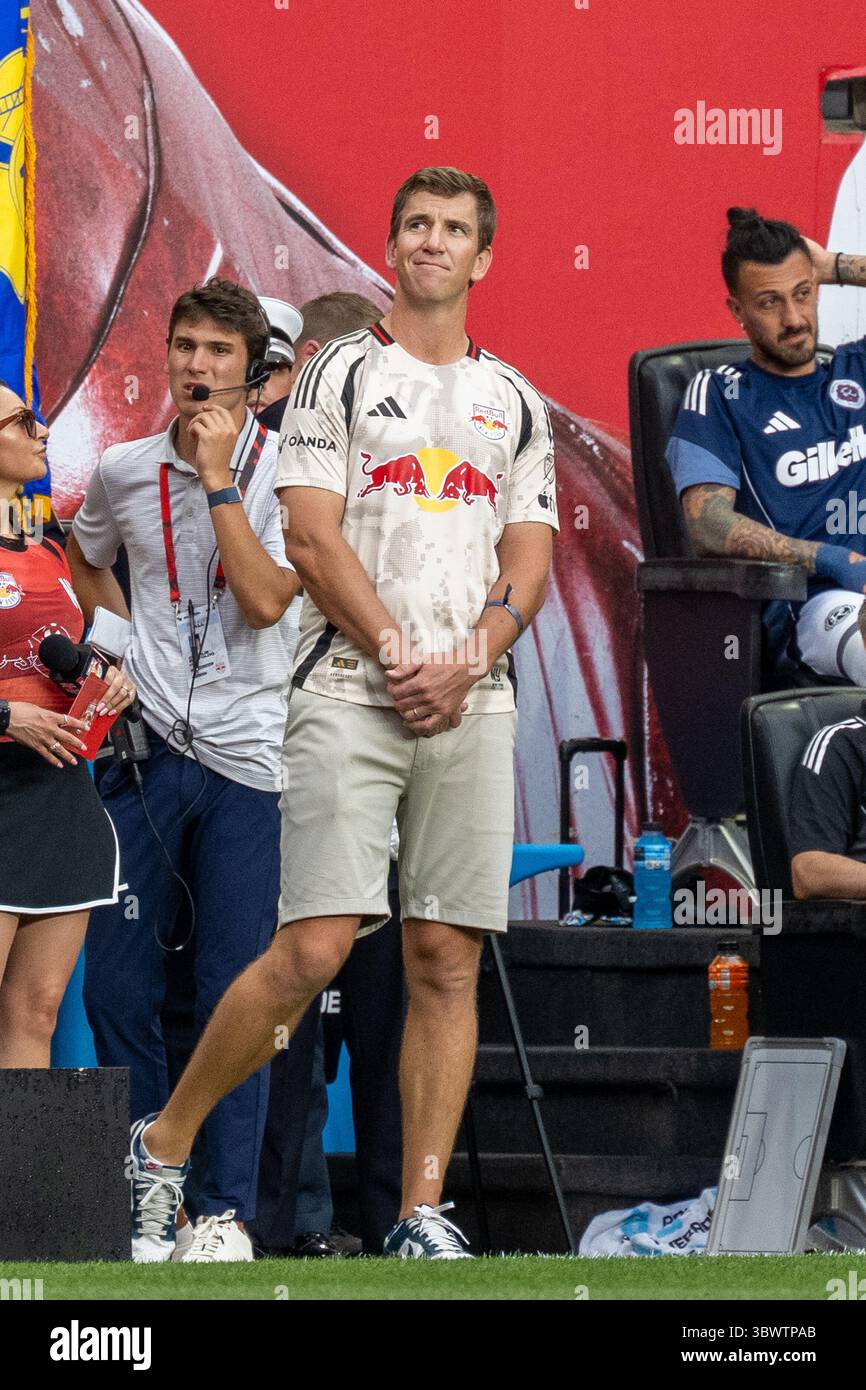 Former New York Giants quarterback Eli Manning seen before the Football ...