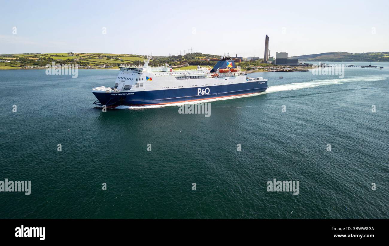 This striking image captures the P&O European Highlander ferry as it ...