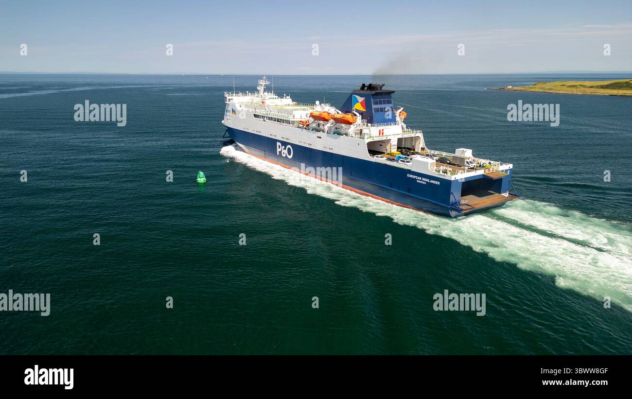 This striking image captures the P&O European Highlander ferry as it ...