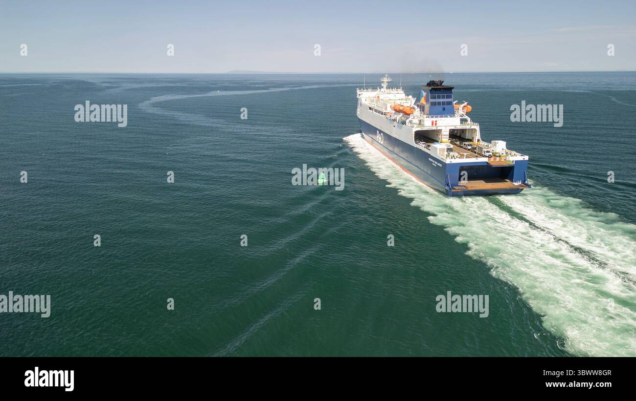 This striking image captures the P&O European Highlander ferry as it ...