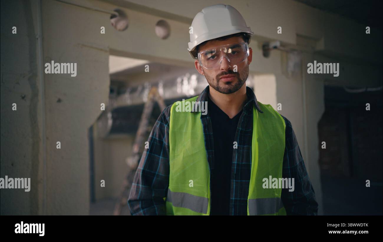 Putting on eyes protection glasses hi-res stock photography and images ...