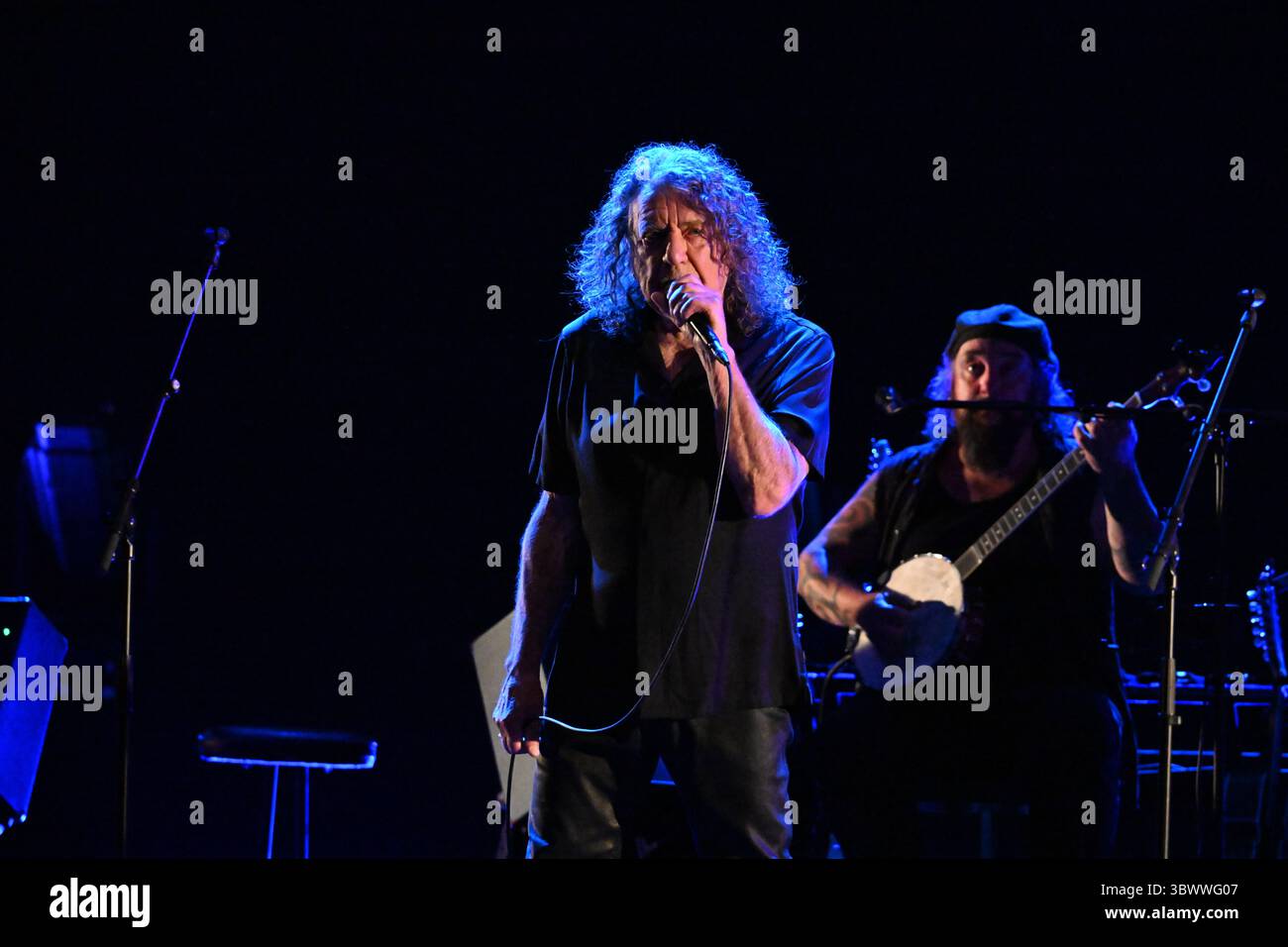 Robert Plant presents Saving Grace feat. Suzi Dian at the 64th festival ...