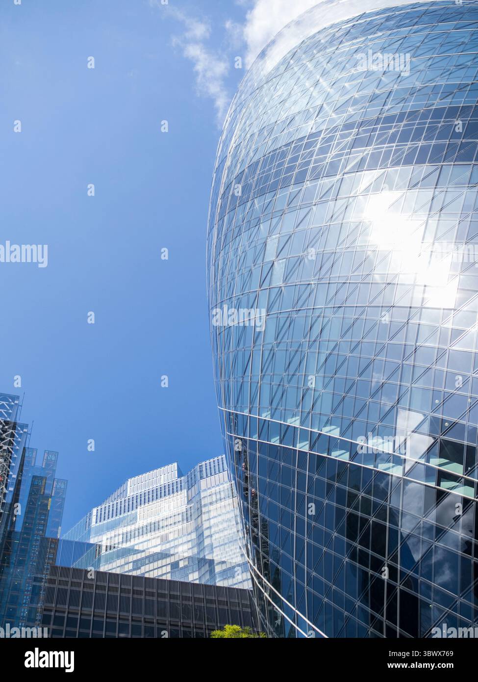 The Gherkin, 30 St Mary Axe, Skyscraper, The City of London, London ...