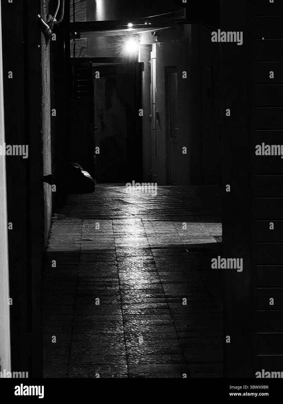 Street light on residential Black and White Stock Photos & Images - Alamy