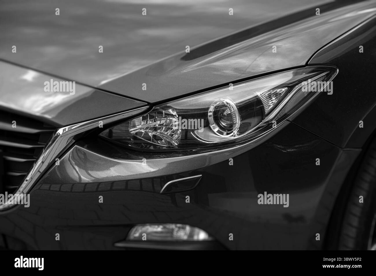 New modern car parked Black and White Stock Photos & Images - Alamy
