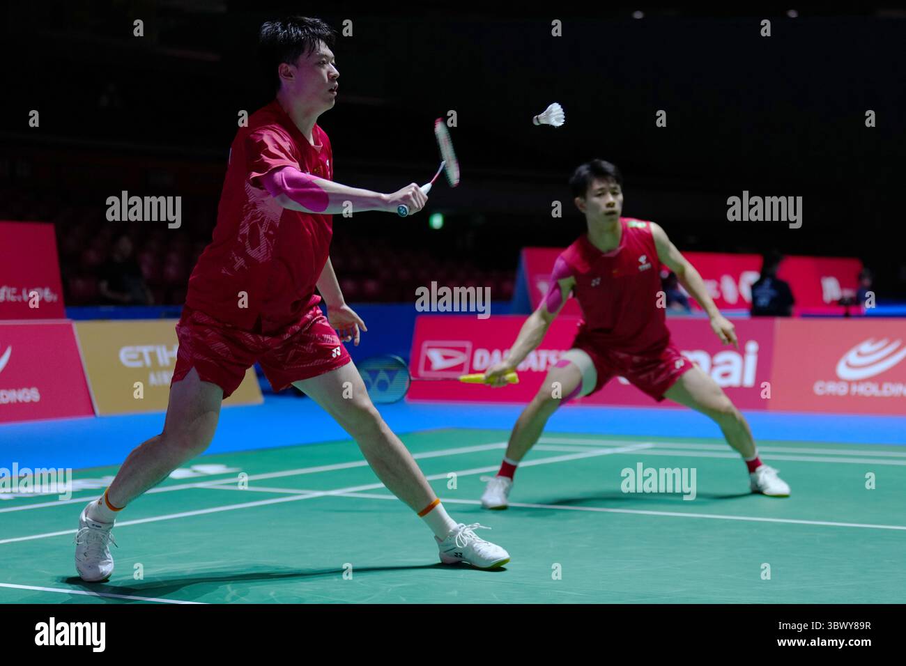 (250717) -- TOKYO, July 17, 2025 (Xinhua) -- Chen Boyang (L)/Liu Yi ...