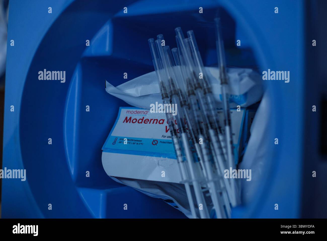 Supercold freezer hi-res stock photography and images - Alamy