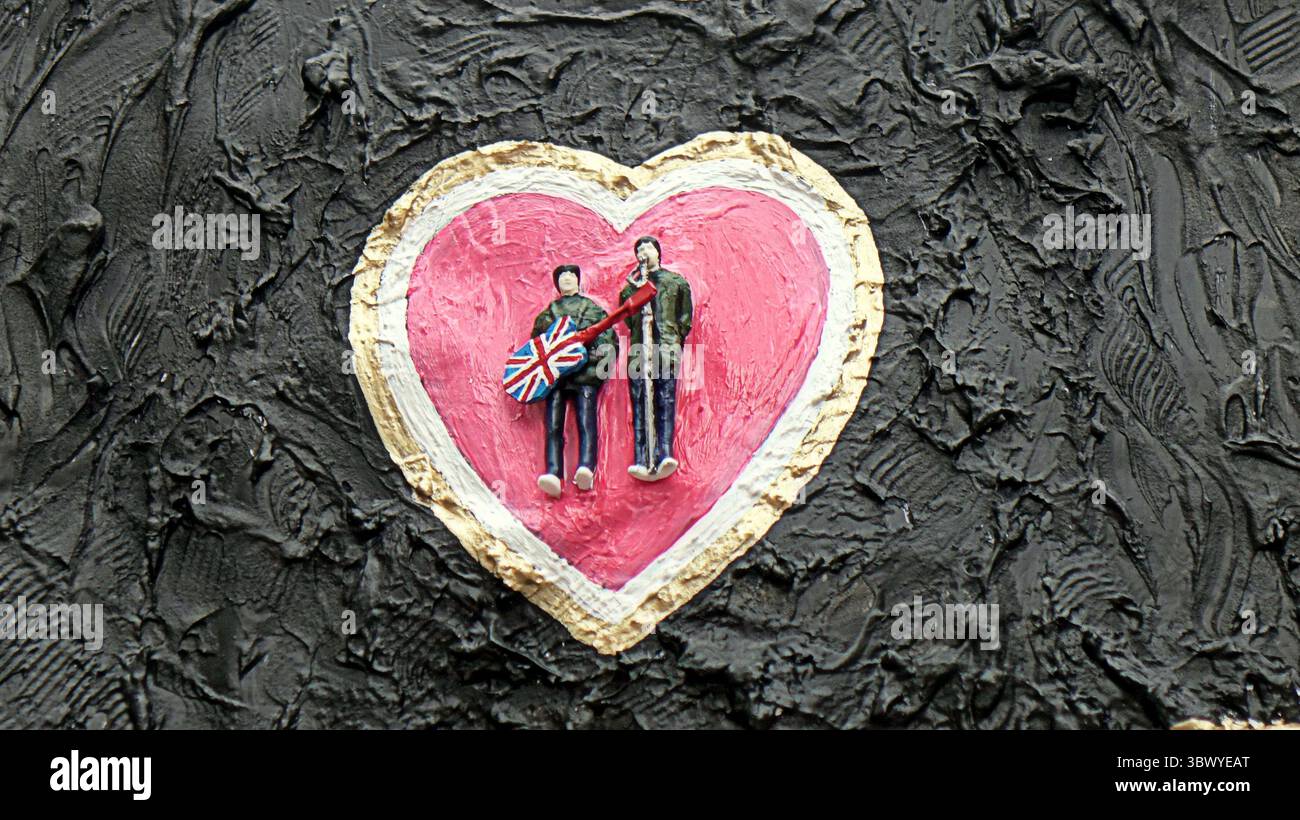 Glasgow, Scotland, UK. 17th July, 2025. Artist Ashley Rawson famous for ...