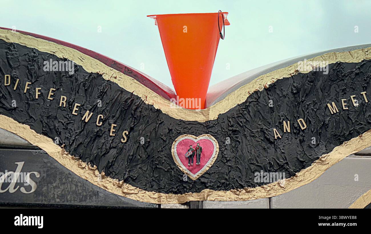 Glasgow, Scotland, UK. 17th July, 2025. Artist Ashley Rawson famous for ...