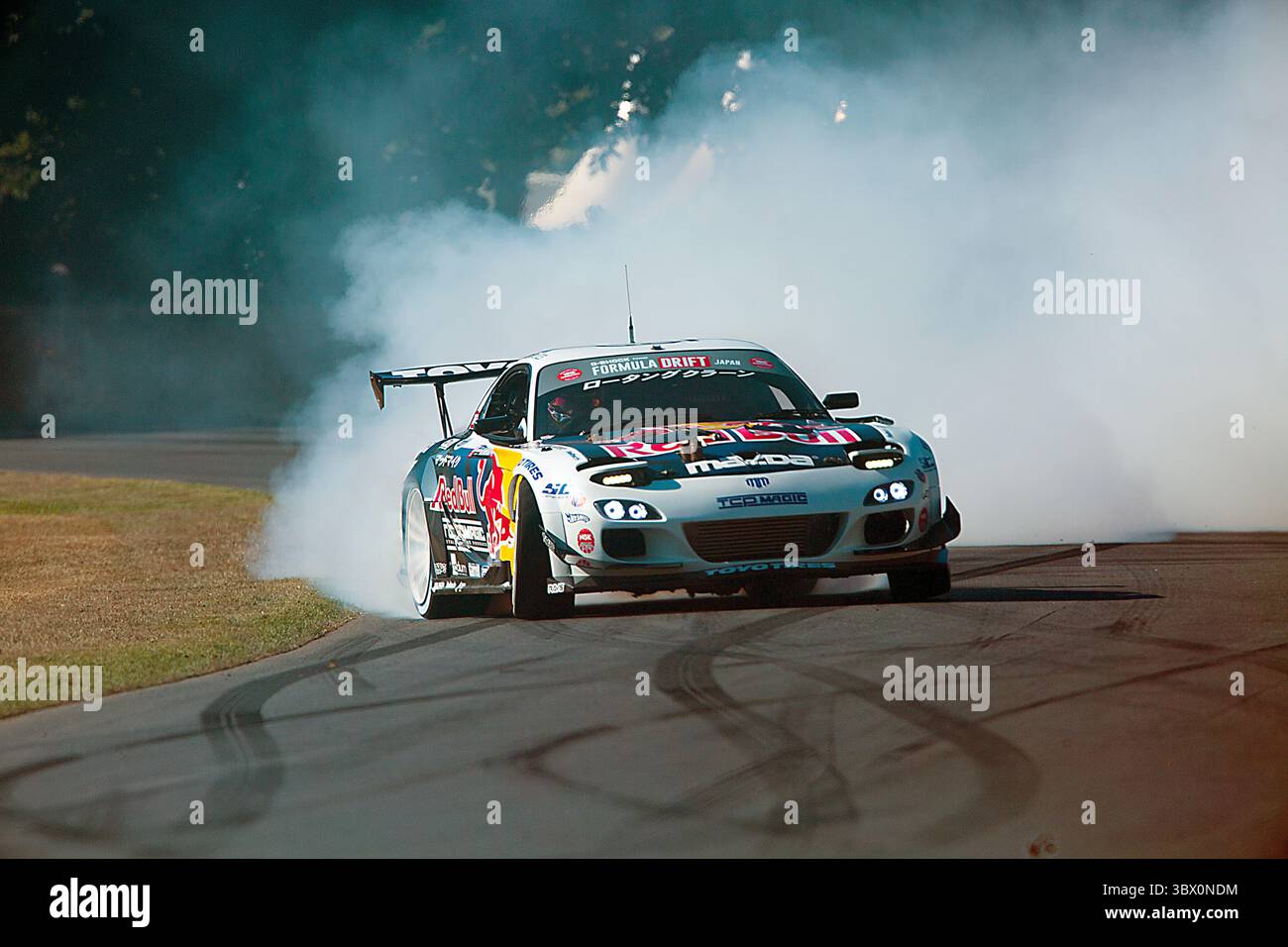 1992 Mazda FD RX-7 'Humbul' driven by Mike Whiddett at the Festival of ...