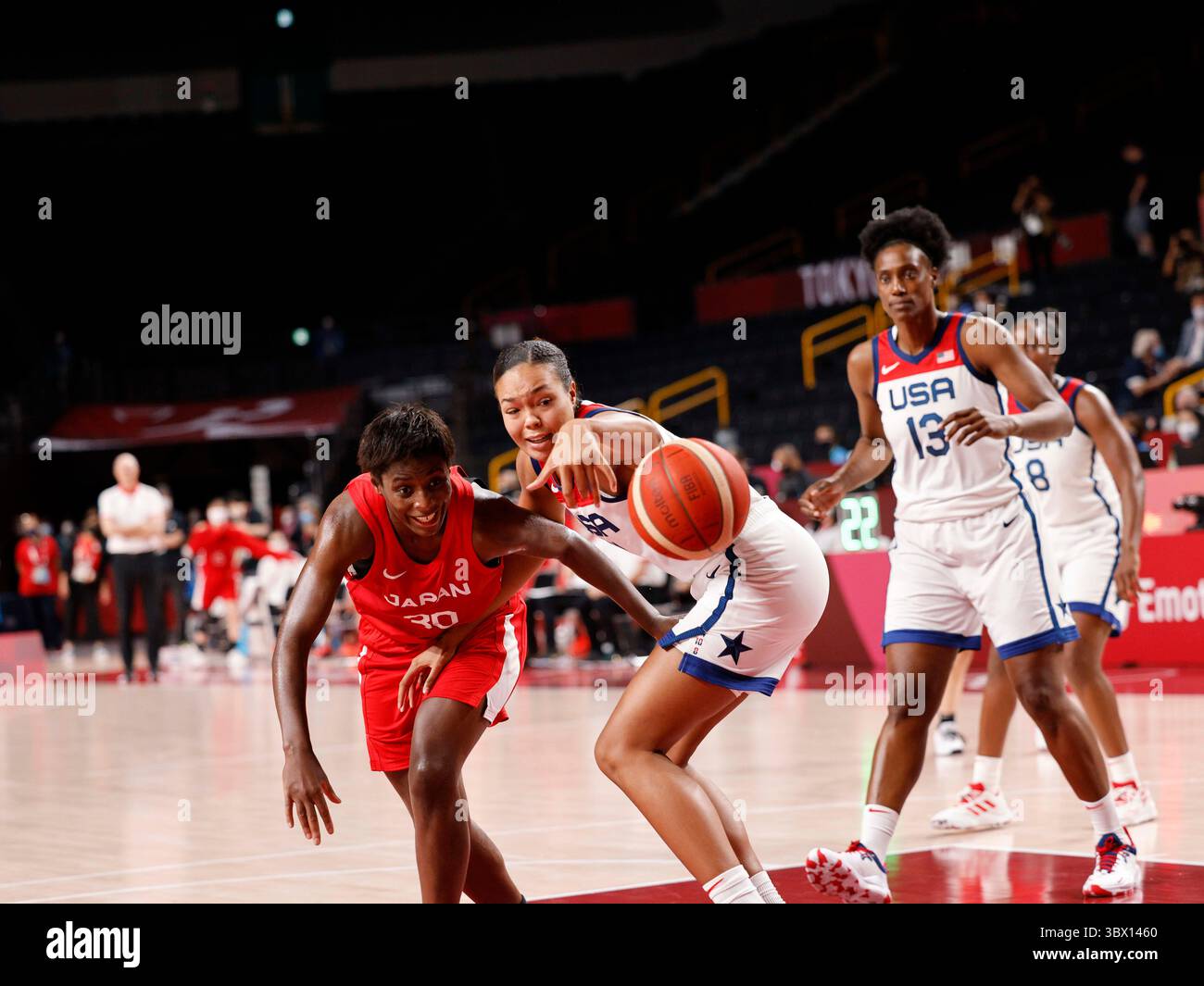 August 7, 2021, Tokyo, Kanto, Japan: USA's NAPHEESA COLLIER (L) and ...