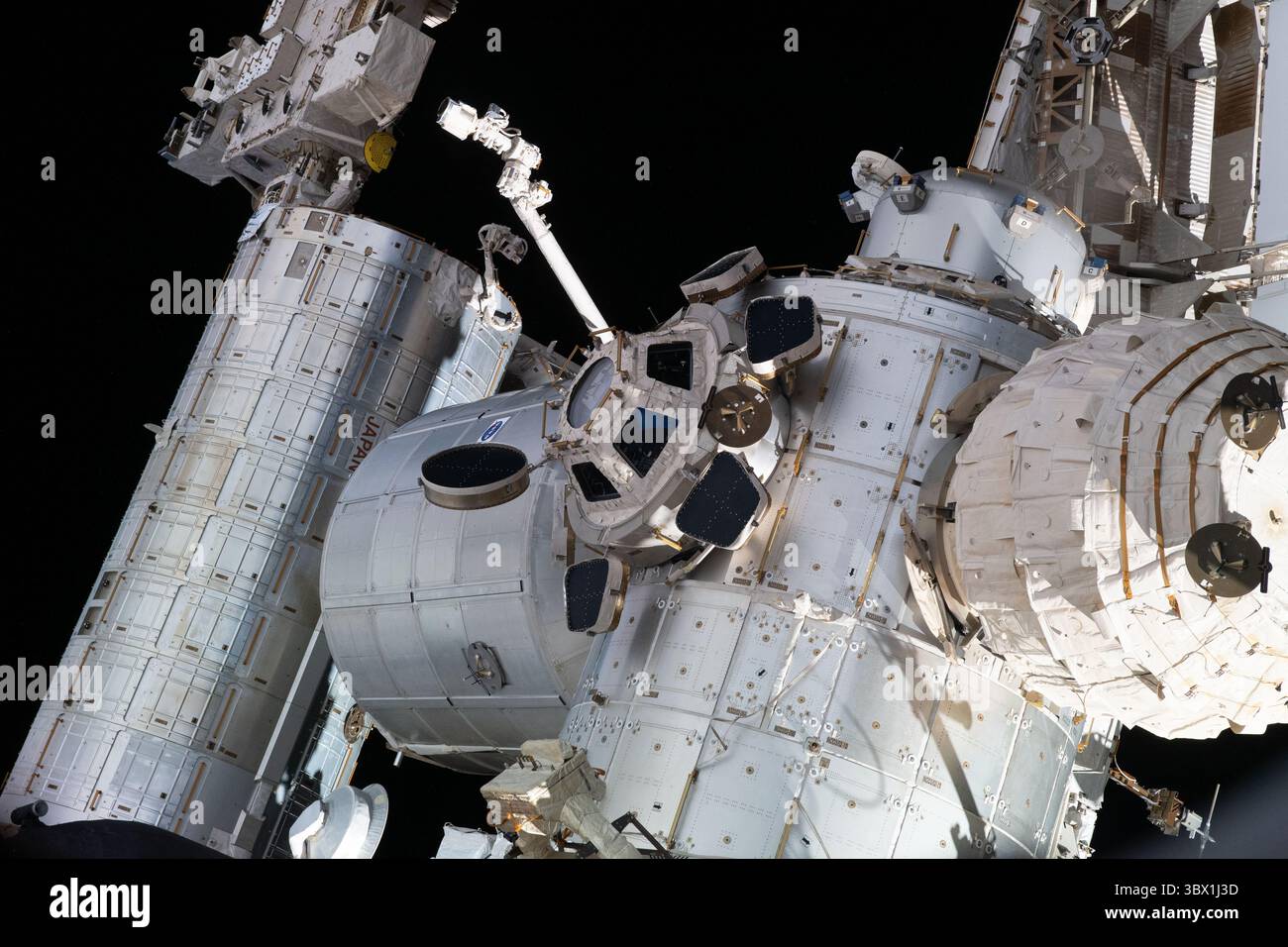 Leonardo multipurpose logistics module hi-res stock photography and ...