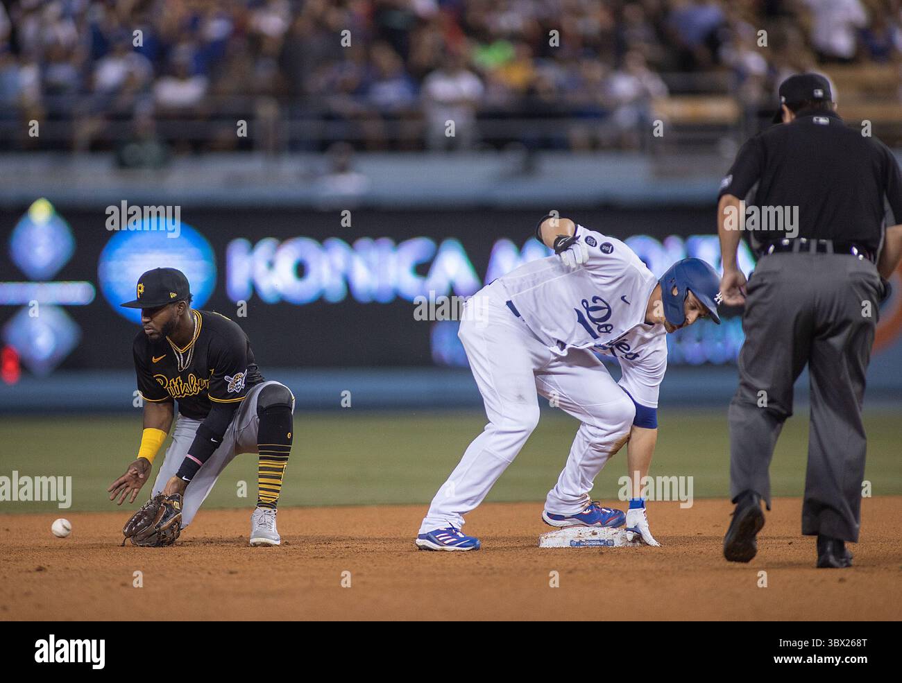 August 17, 2021, Los Angeles, California, USA: Corey Seager #5 of the ...