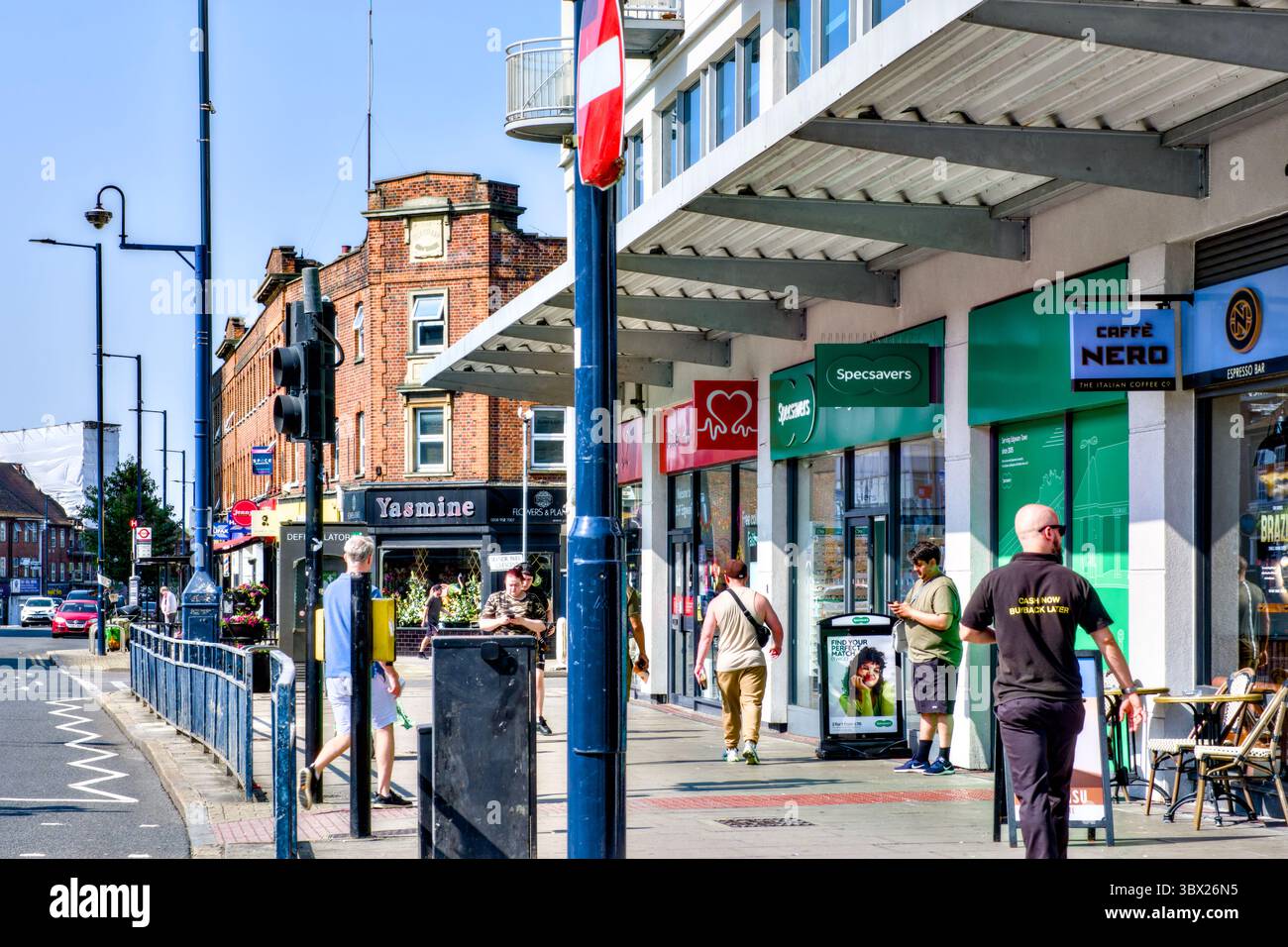 Barnet town centre hi-res stock photography and images - Alamy