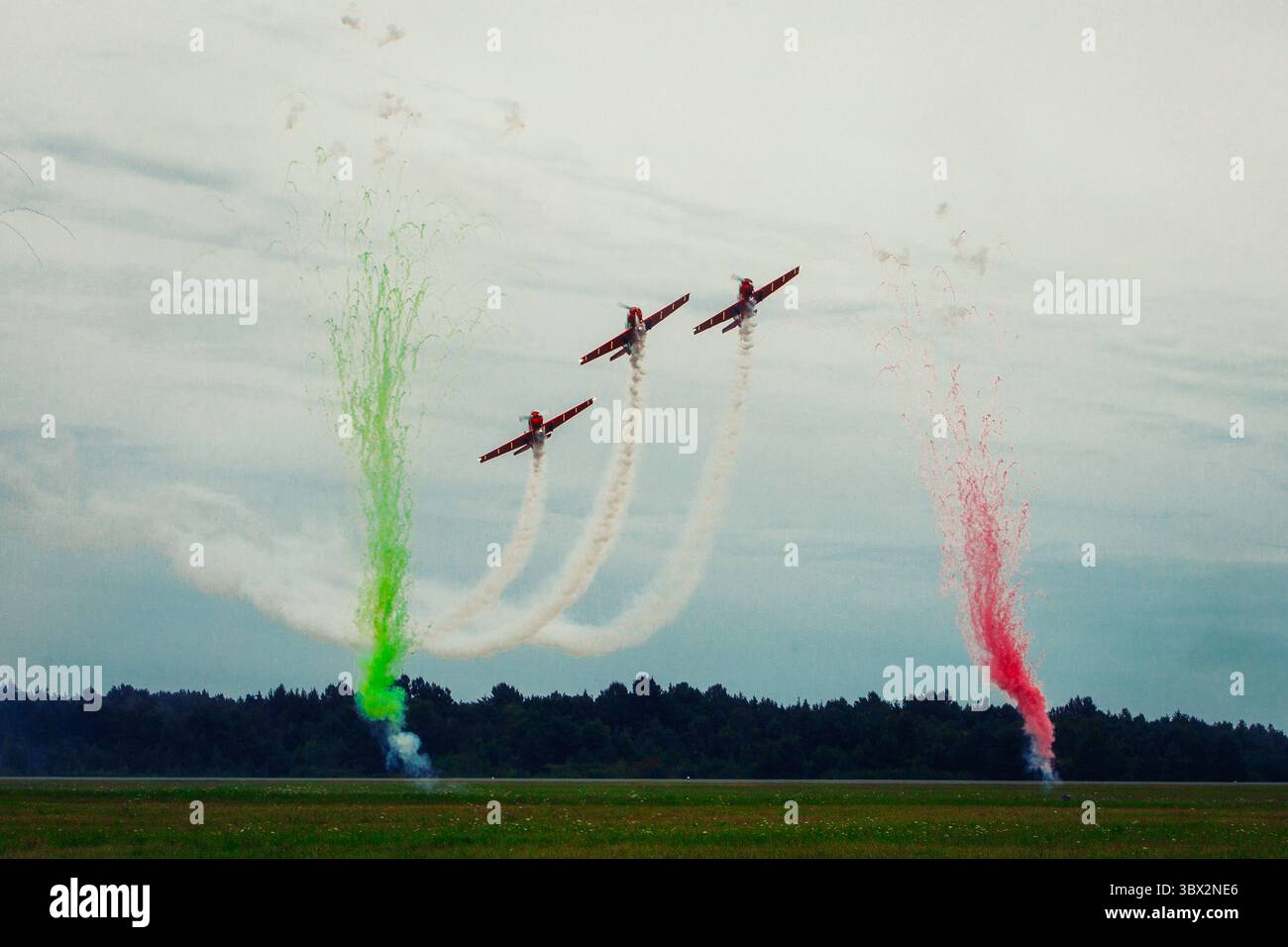 Aerobatic team make a loop during airshow display program Stock Photo ...
