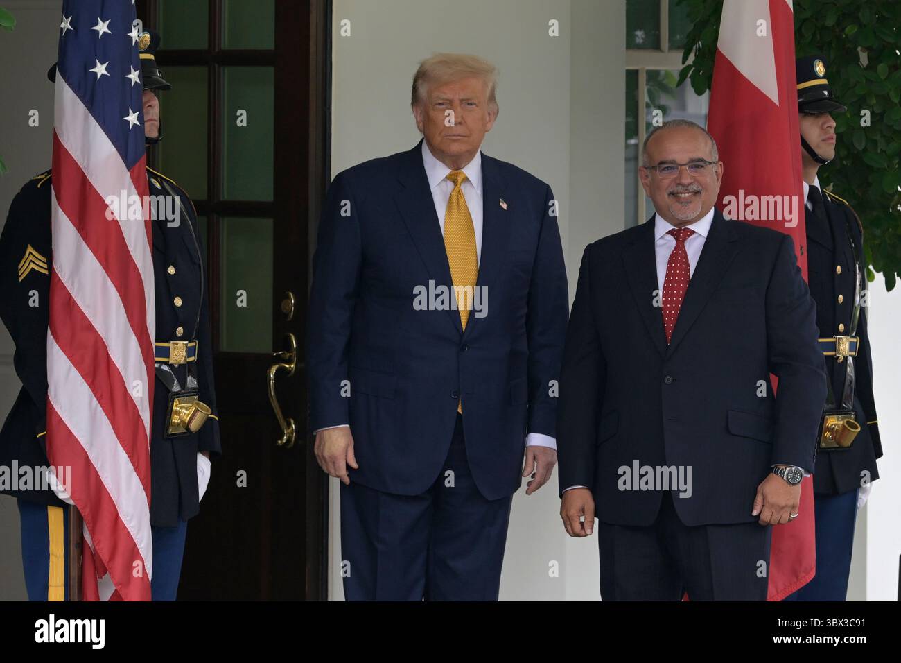 US President Donald Trump and the Crown Prince and Prime Minister of ...