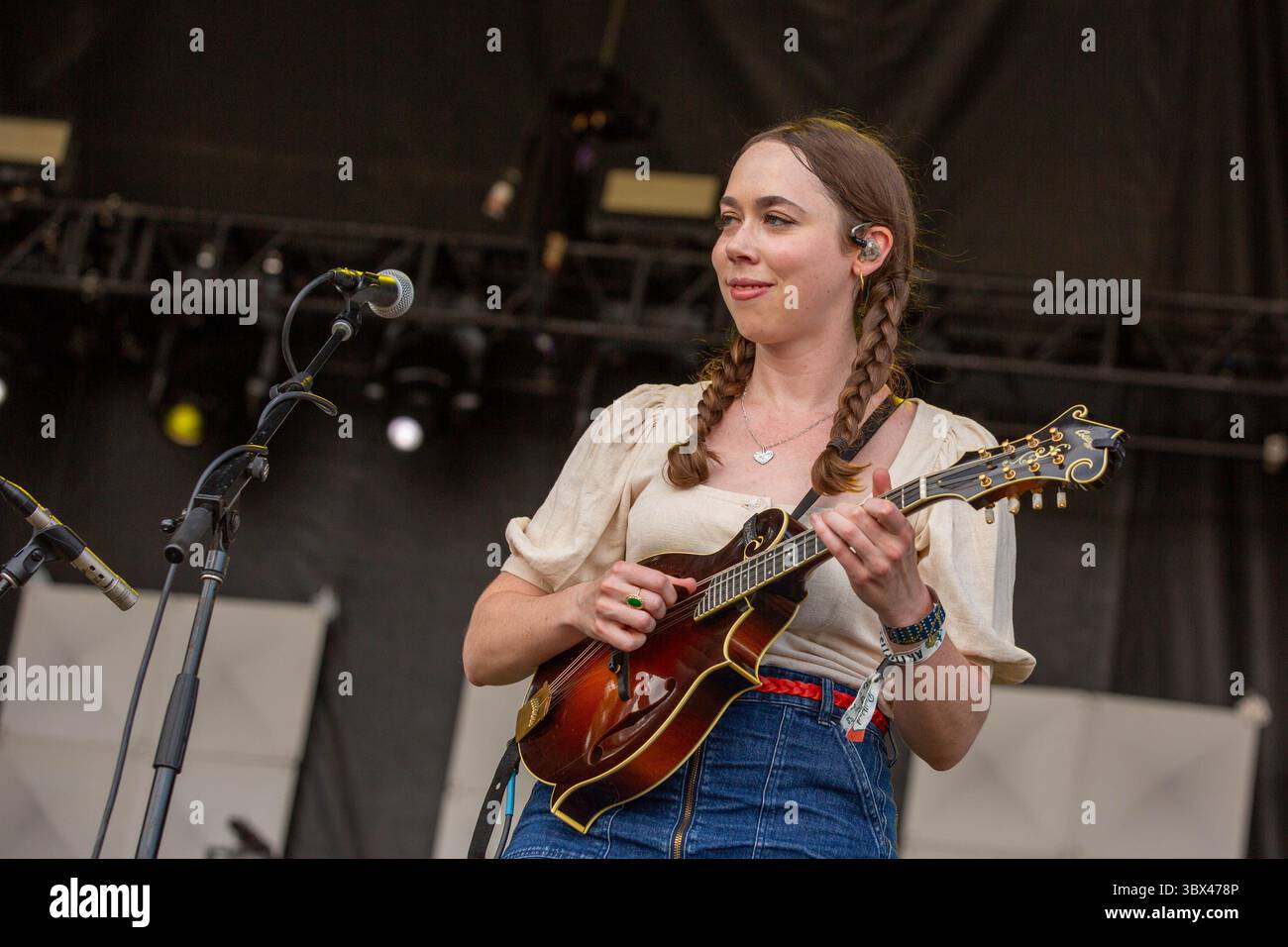 August 28, 2021, Lexington, Kentucky, U.S: Musician SARAH JAROSZ during ...
