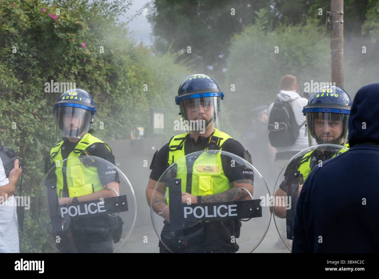 Epping Essex 17 Jul 2025 A small group of pro immigrant protesters were ...