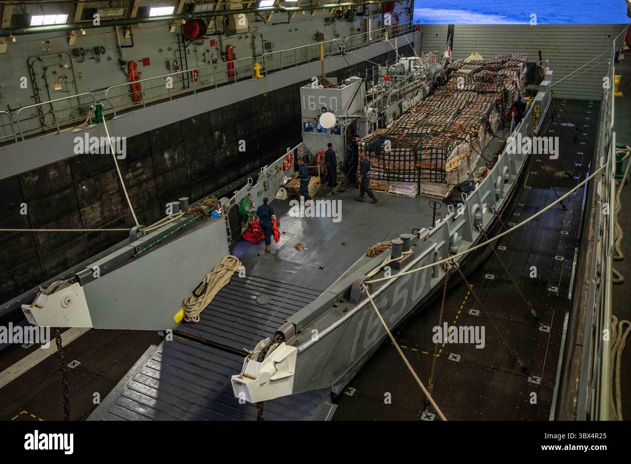 Sailors assigned beachmaster unit bmu hi-res stock photography and ...
