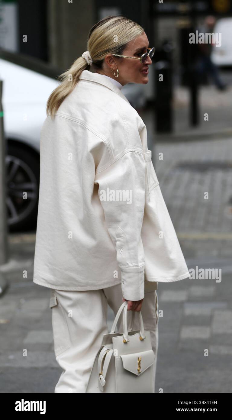 September 1, 2021, London, England, United Kingdom: Singer, dancer and ...