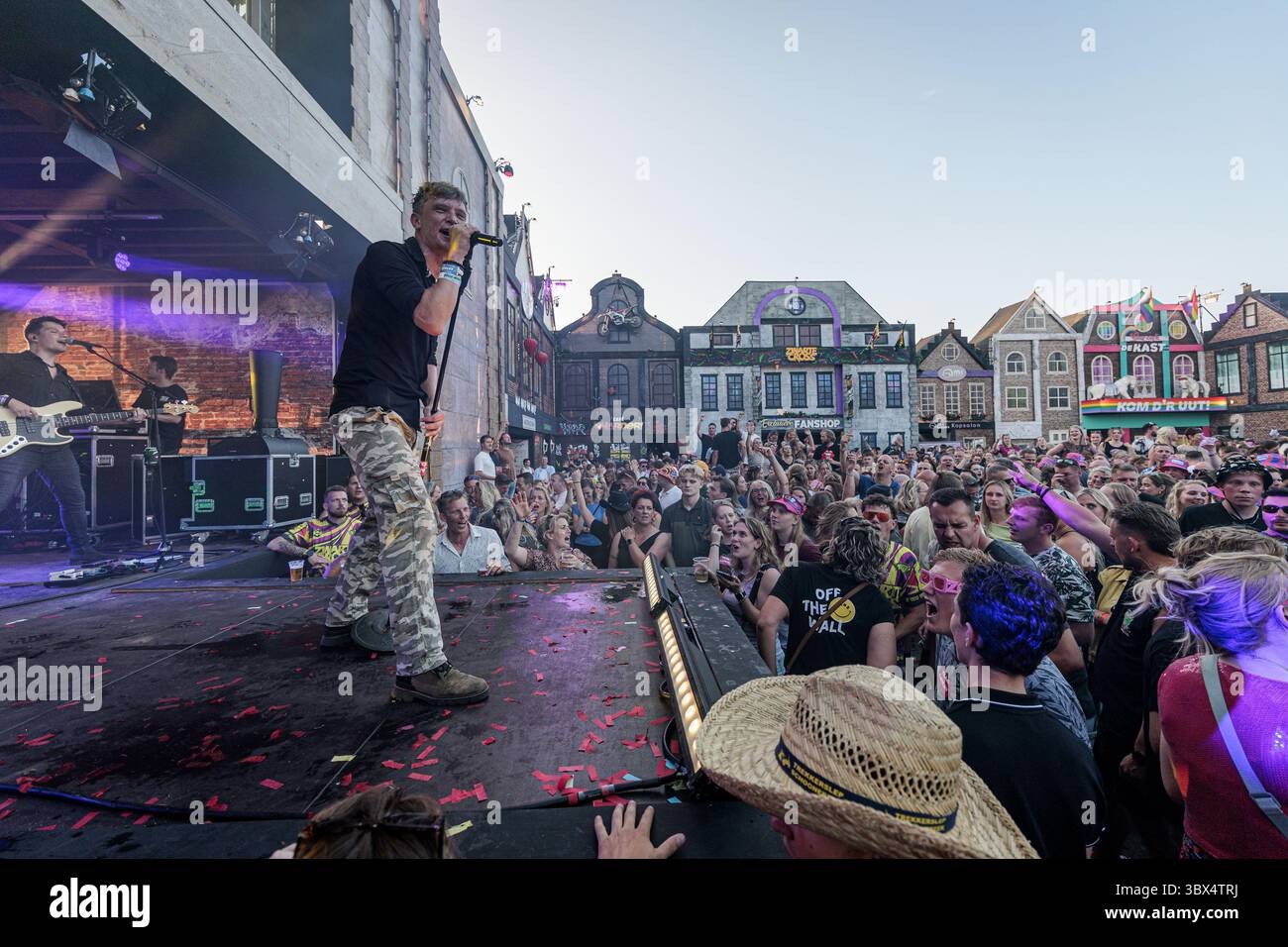 LICHTENVOORDE - The Green Monkeys on the first day of festival Zwarte ...