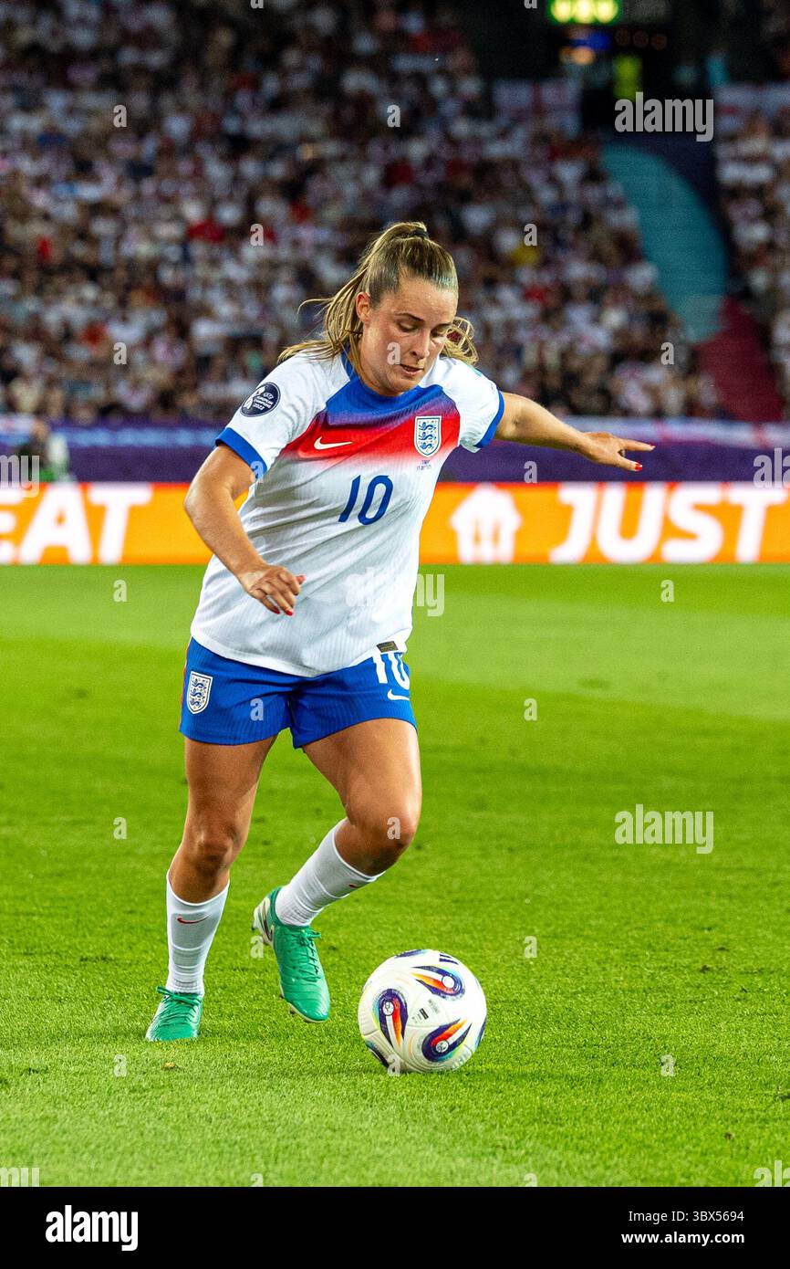 Zurich, Bavaria, Switzerland. 17th July, 2025. Ella Toone (10 England ...