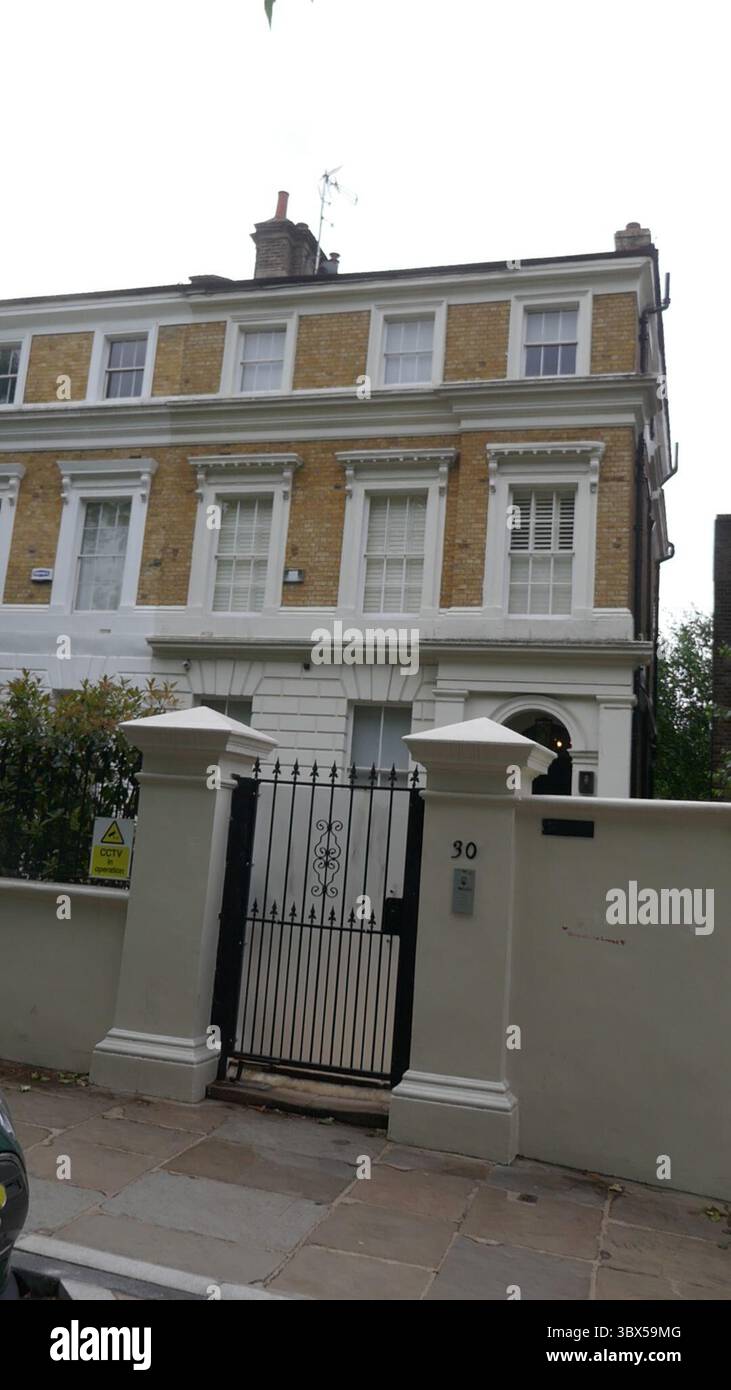 Camden Town, London, England 27th May 2025 Singer Amy Winehouse Former ...