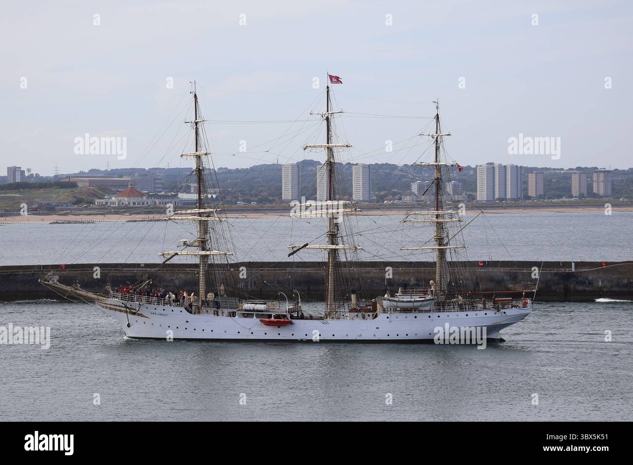 Port of Aberdeen, Scotland 17th July 2025. Sorlandet Tall Ship Enters ...