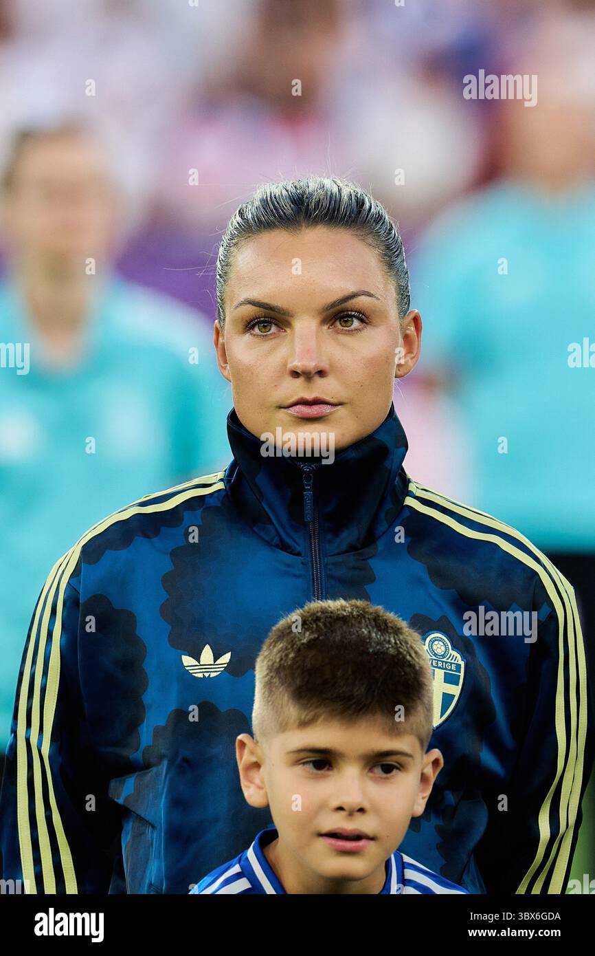 Spielerin Johanna Rytting Kaneryd (19; Schweden) vor dem Anpfiff ...