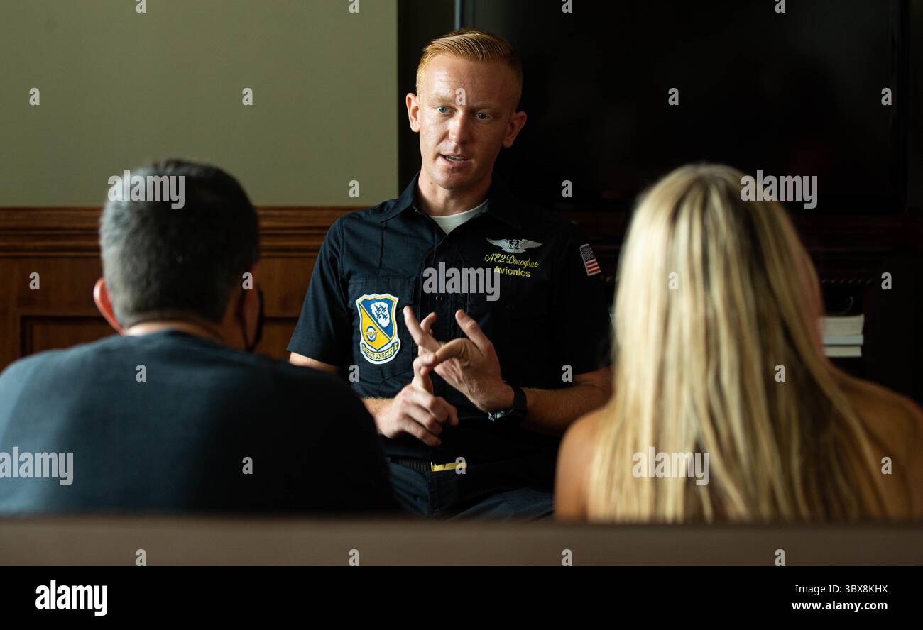 Petty officer 2nd class jacob hi-res stock photography and images - Alamy