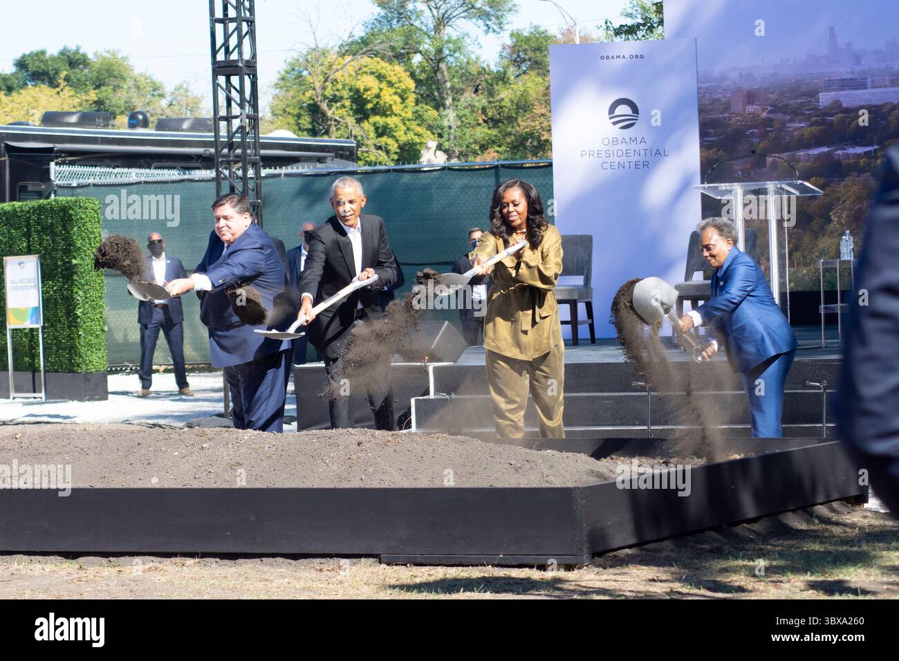 Lori lightfoot pritzker hi-res stock photography and images - Alamy