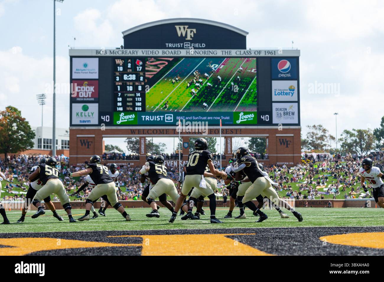Turner field cardinals hi-res stock photography and images - Alamy
