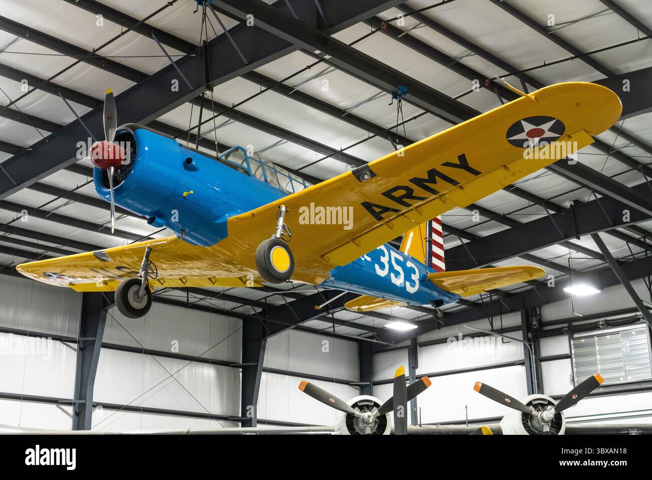 Ww 2 trainer hi-res stock photography and images - Alamy