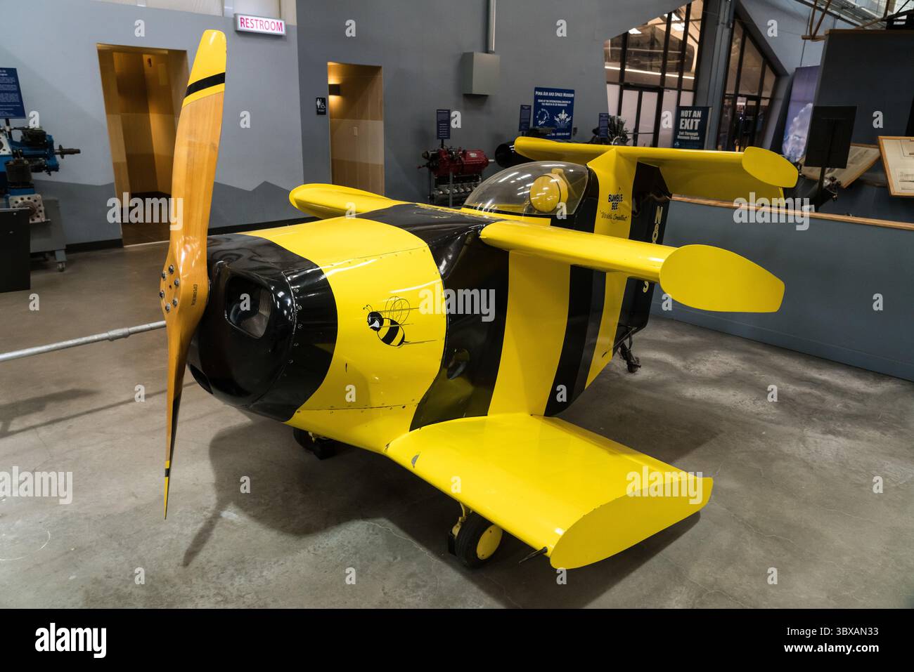 1984 pics hi-res stock photography and images - Alamy