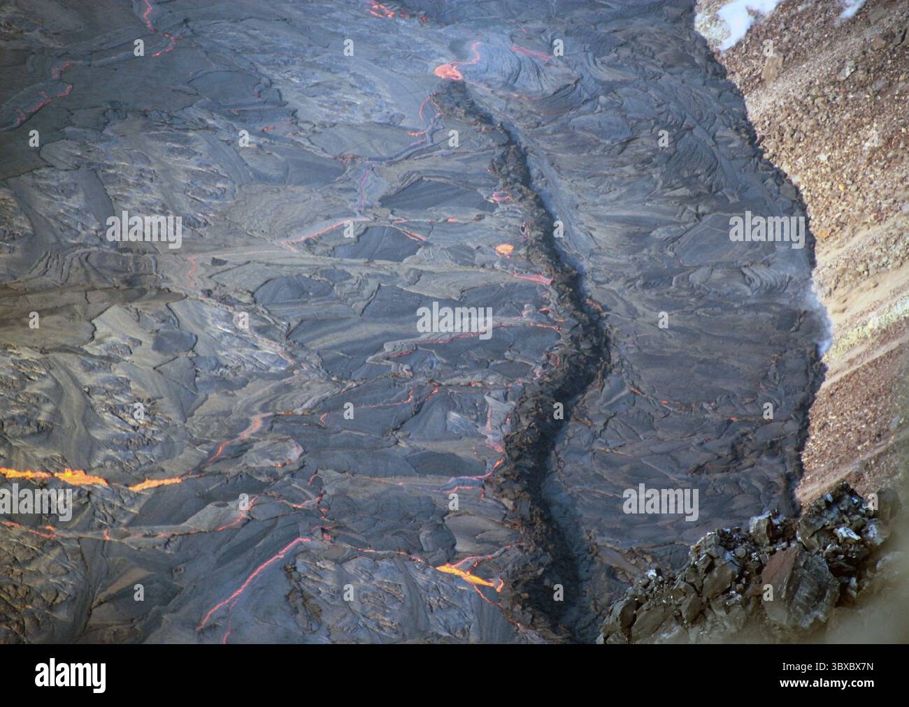 Elevated view shows lake hi-res stock photography and images - Alamy