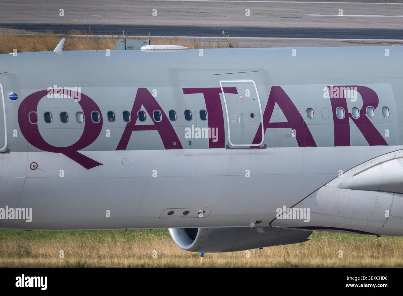 Schkeuditz - Deutschland schiebt mehrere Afghanen ab Abschiebe-Flieger ...