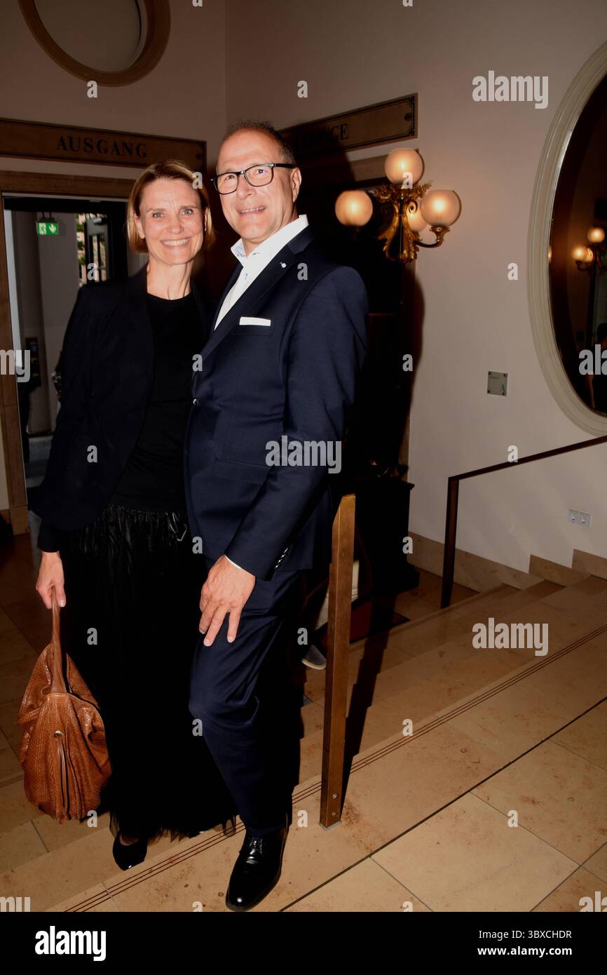 Frau Pia Alexander Hold MdL- Vizepraesident des Bayerischen Landtages ...