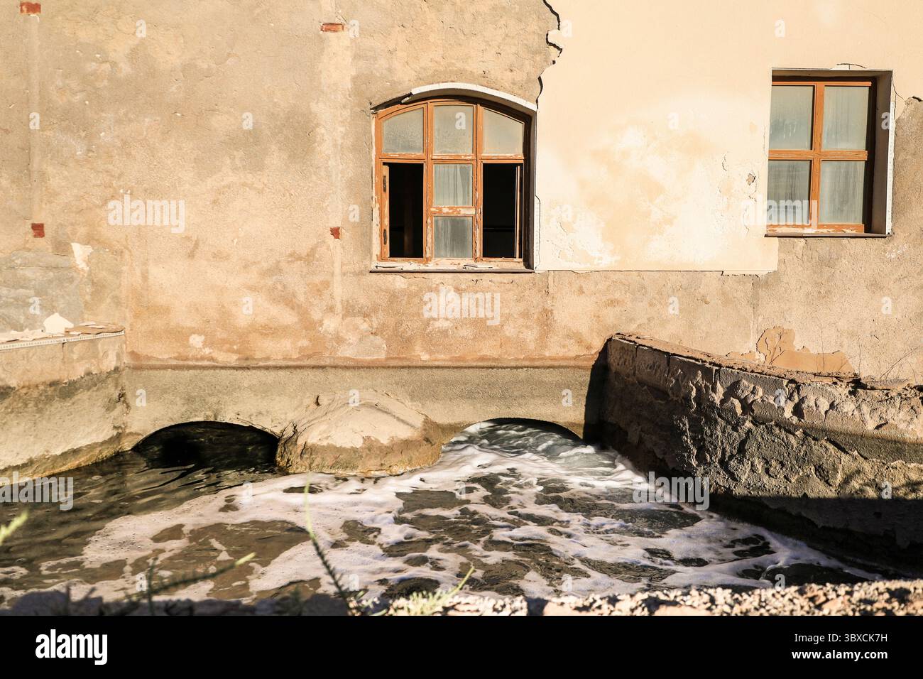 Canal network of irrigation system in Spain Stock Photo - Alamy